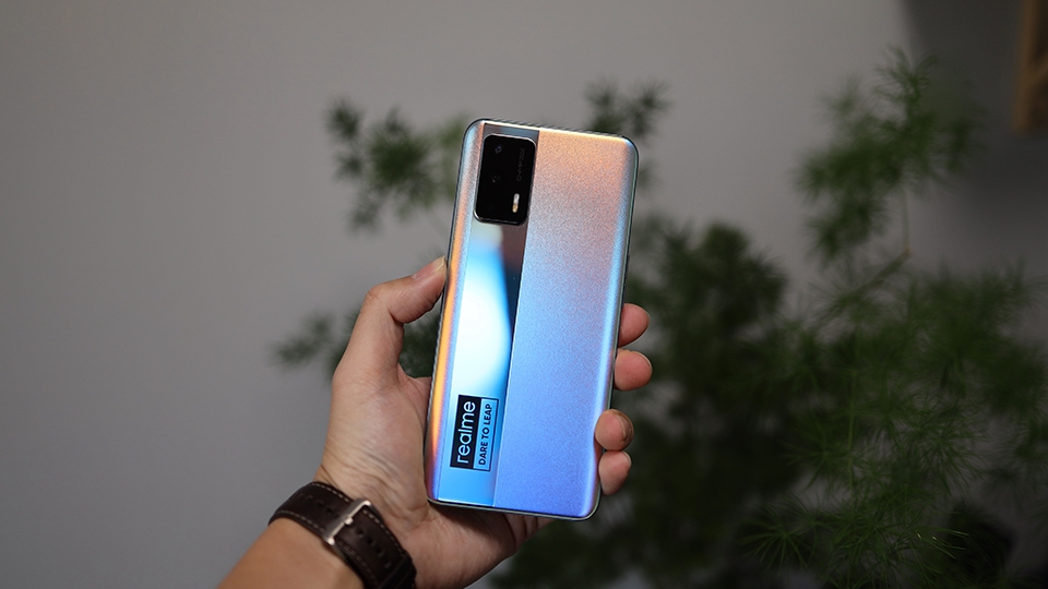 So sánh Xiaomi Redmi K40 và Realme GT Neo