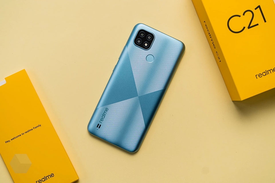 Trên tay Realme C21: Giá rẻ, chip mạnh và pin khủng