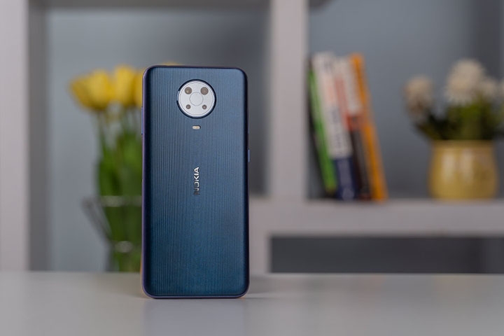 Trên tay Nokia G20: 4 camera 48MP, pin khủng, giá phải chăng