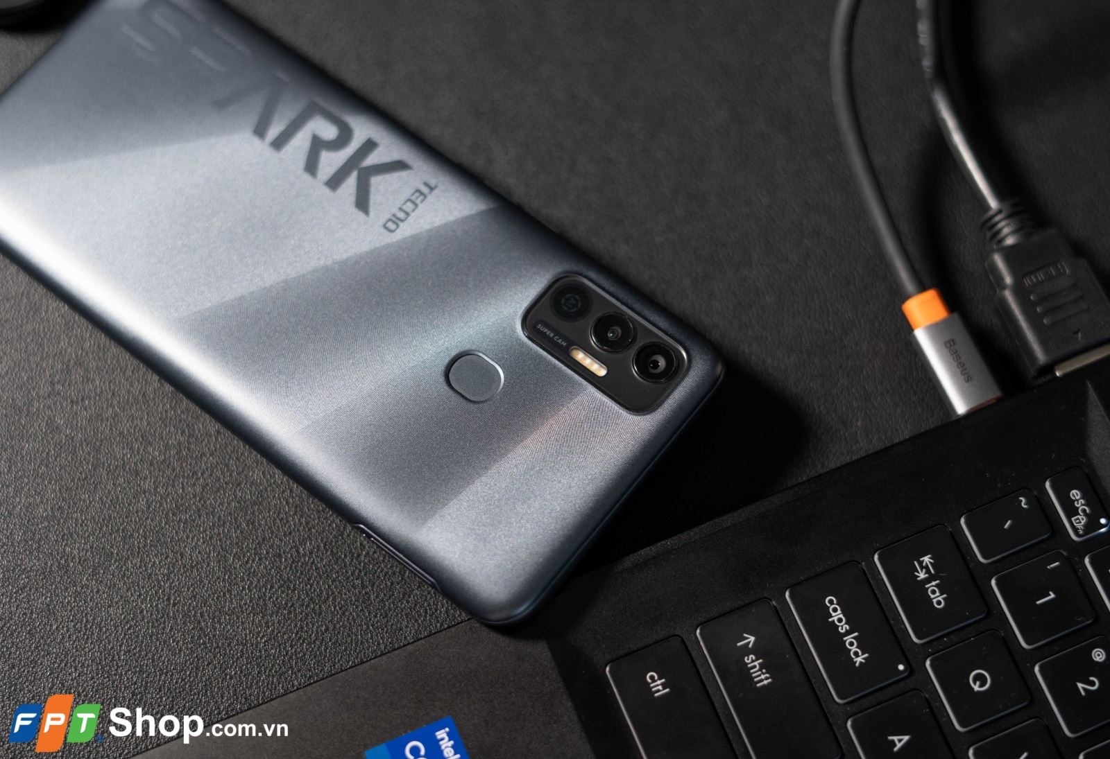 Trên tay Tecno Spark 7: Viên pin lớn 6.000mAh, giá 2.69 triệu