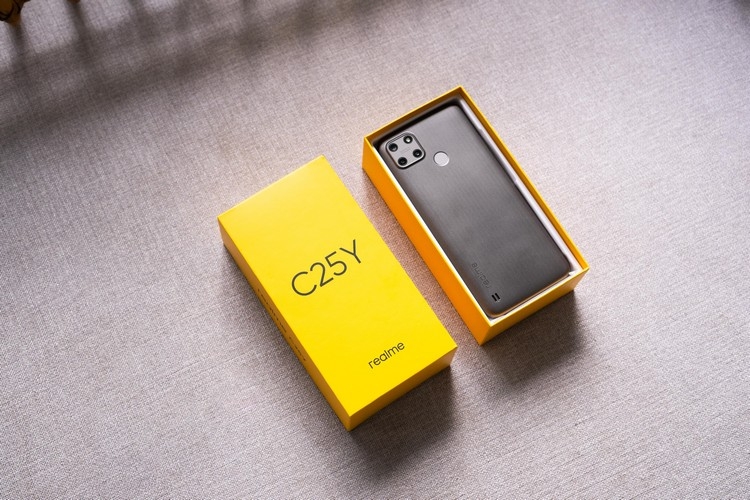Trên tay realme C25Y tại Việt Nam: Đẹp, pin 5000 mAh, camera 50MP