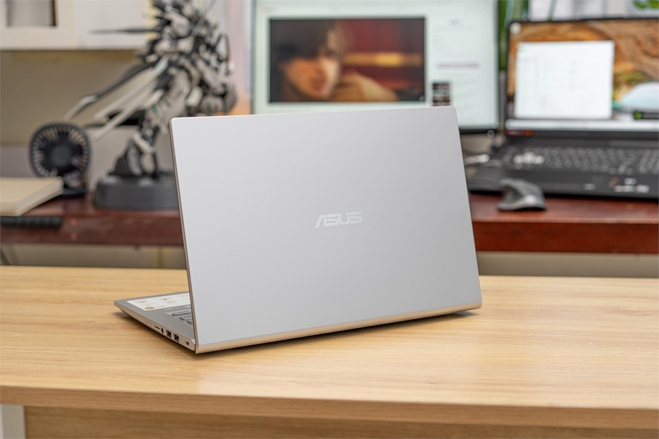 Đánh giá ASUS VivoBook X415: Dòng laptop 14 inch nhỏ gọn, giá rẻ