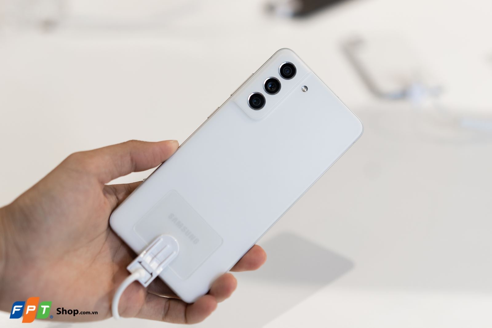 Trên tay và đánh giá nhanh Samsung Galaxy S21 FE 5G tại Việt Nam