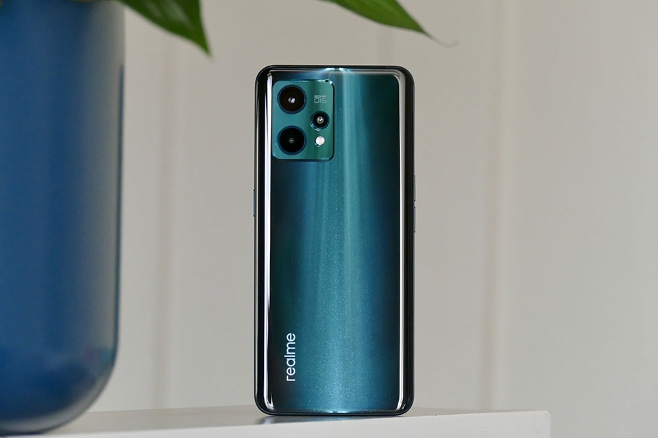 Trên tay Realme 9 Pro+: Ông vua chụp ảnh trong phân khúc giá