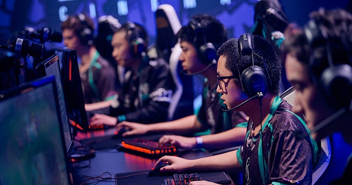 Game eSports là gì? Top 3 tựa game eSports hot nhất hiện nay
