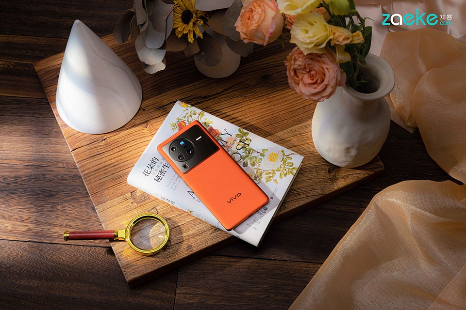 Trên tay vivo X80 Pro: Hai phiên bản chip, camera khủng, sạc 80W