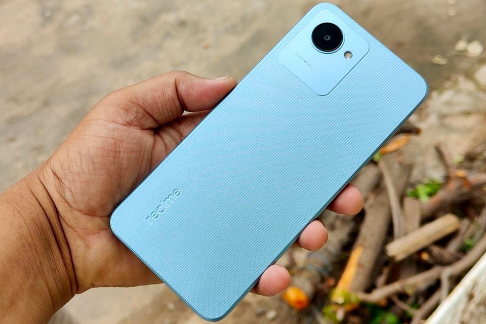 Trên tay Realme C30s: Thiết kế hiện đại, chip 8 nhân, pin khủng