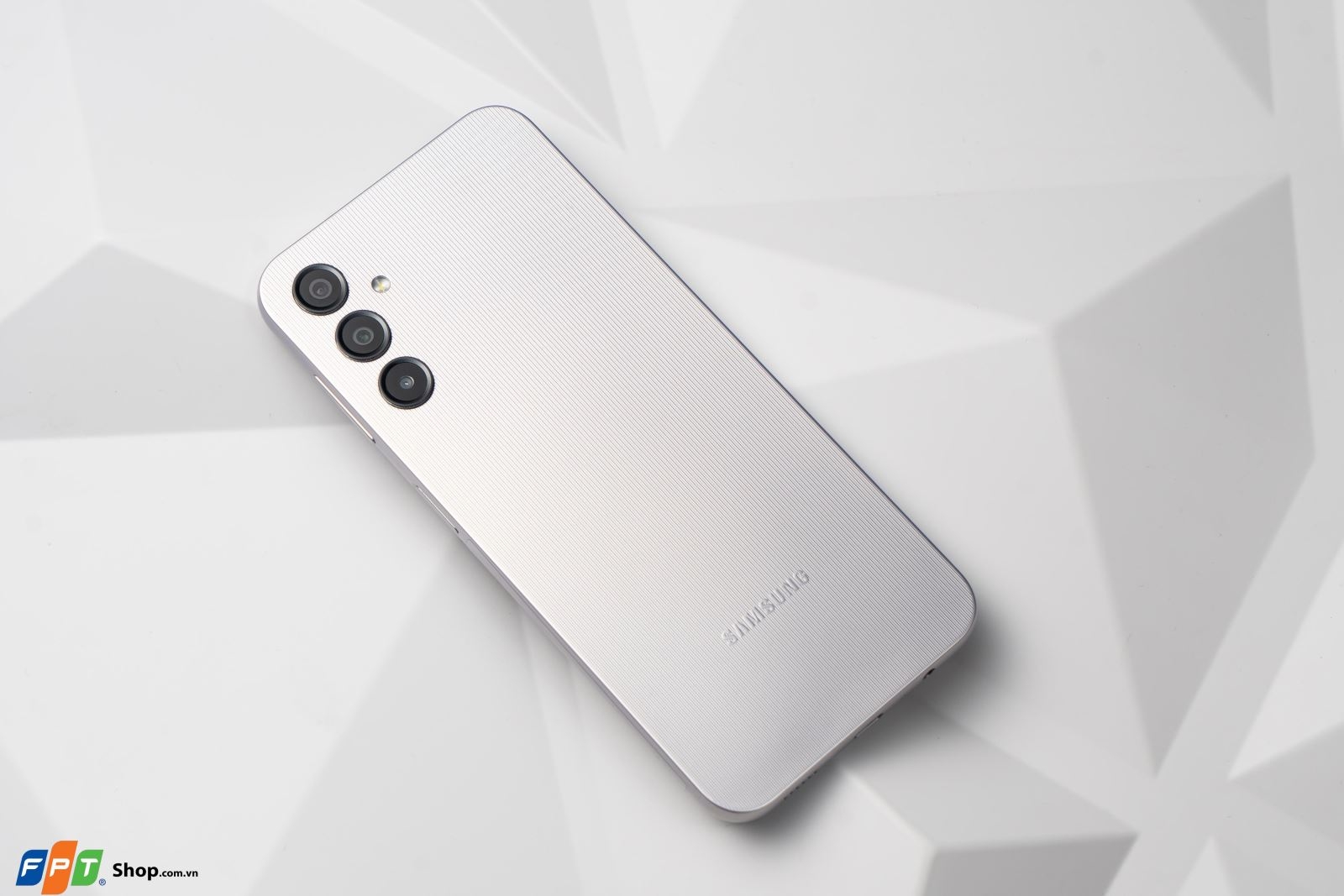 Trên tay Samsung Galaxy A14 4G: Exynos 850, 3 camera 50MP