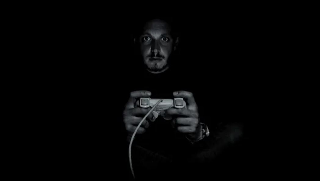 Nghiện game là gì? Các dấu hiệu và cách chữa chứng nghiện game