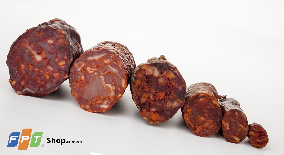 Salami là gì? Cách ăn salami ra sao và 7 loại salami phổ biến