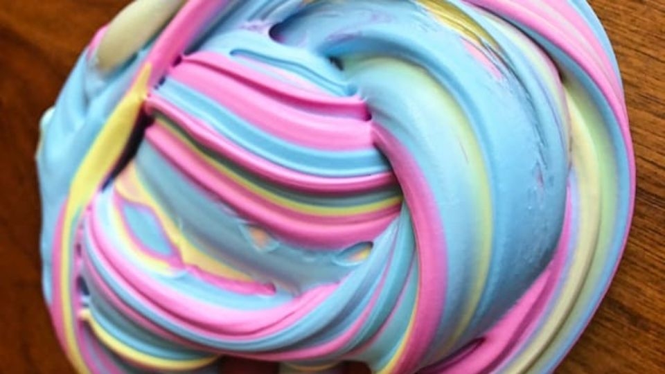 Cách làm slime đơn giản từ những nguyên liệu dễ tìm kiếm tại nhà