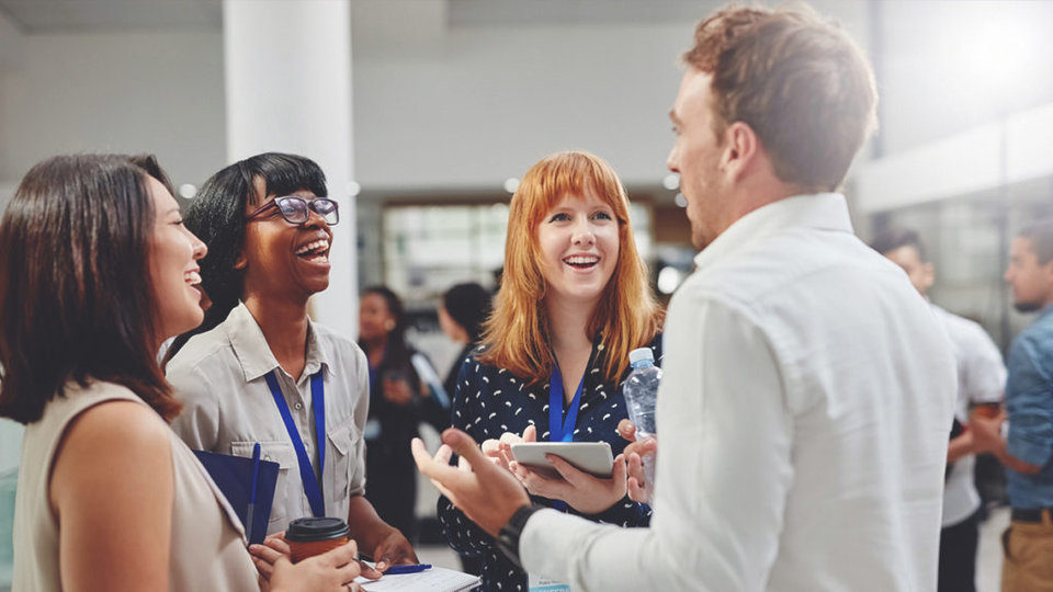 Networking là gì? Tầm quan trọng của networking mà bạn chưa biết