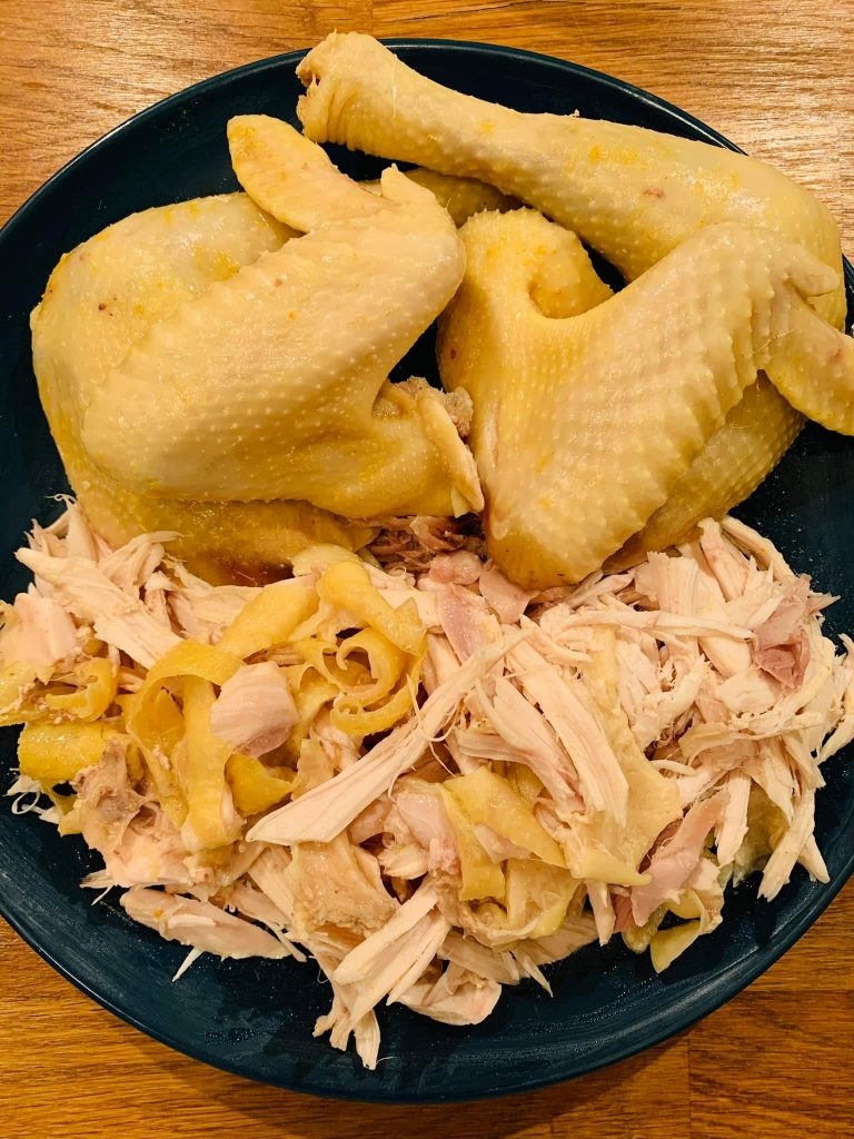 Gỏi gà rau răm chua ngọt ngon hết ý với cách làm cực đơn giản