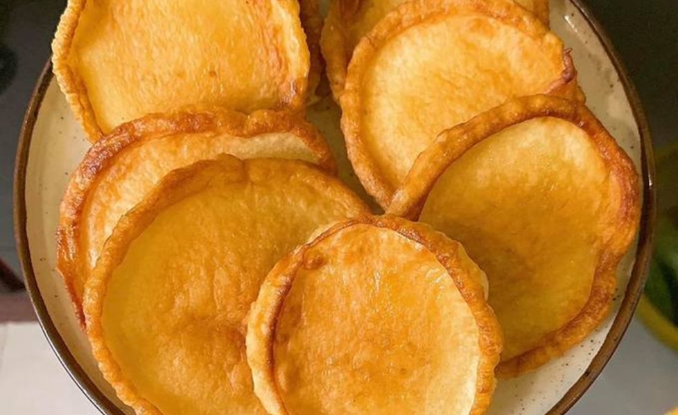 Cách làm bánh bột mì chiên giòn xốp, thơm ngon chỉ trong 15 phút