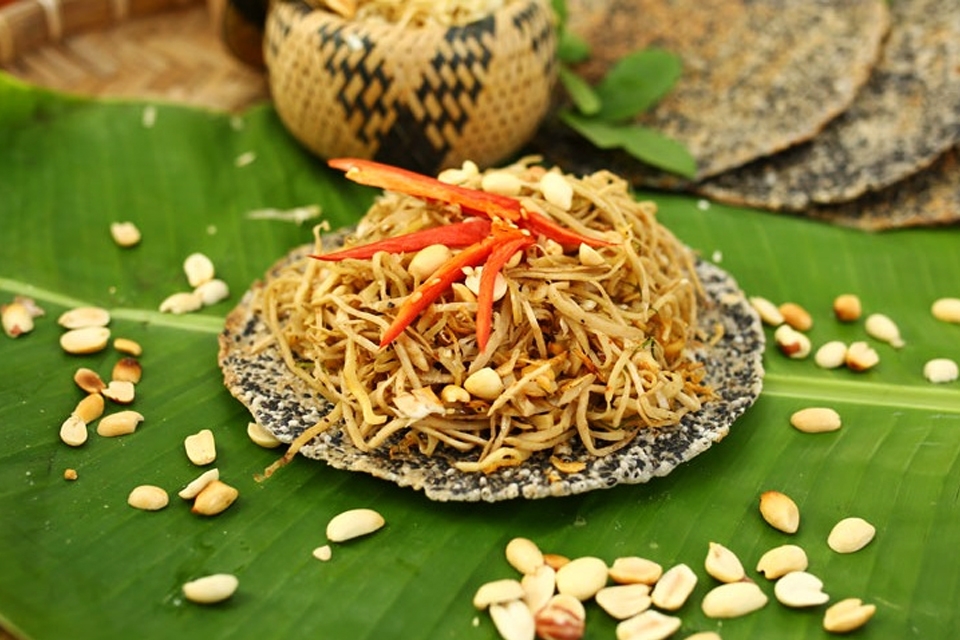 Tìm hiểu về nhút mít, món đặc sản mang hương vị của miền Trung
