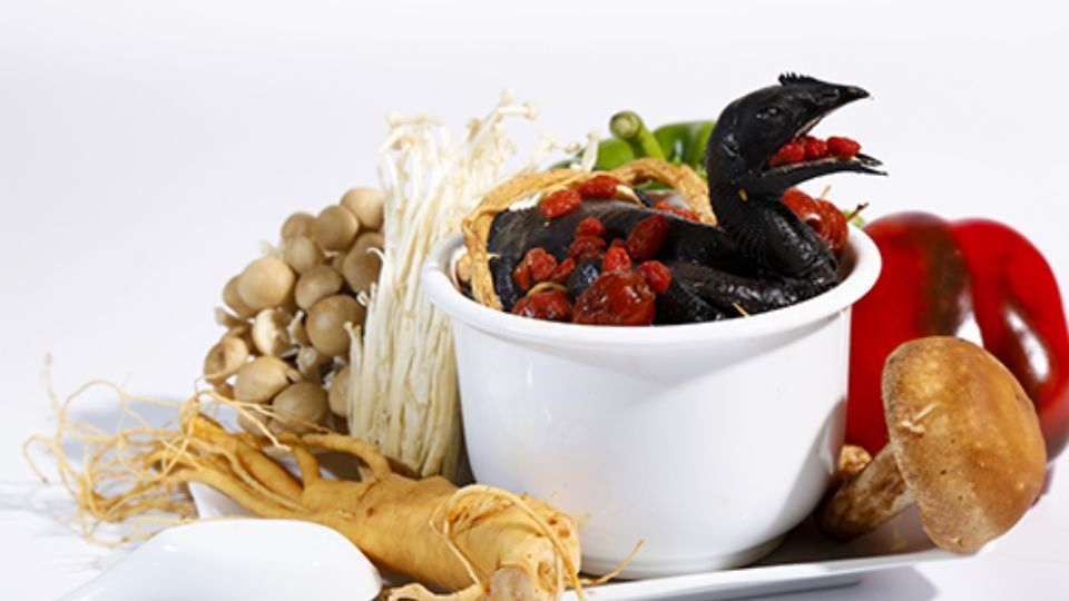 Gà ác nấu gì ngon? 11 món ăn bổ dưỡng chế biến từ gà ác