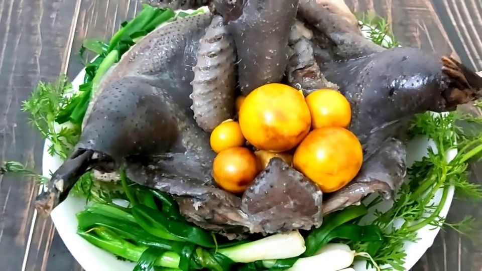 Gà ác nấu gì ngon? 11 món ăn bổ dưỡng chế biến từ gà ác