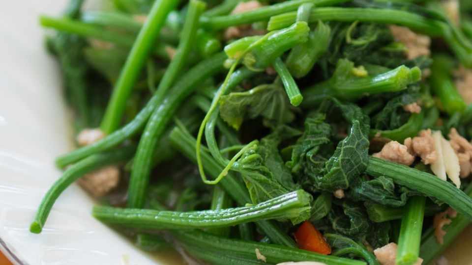 Ngọn su su xào với 3 cách chế biến đơn giản mà bạn nên biết