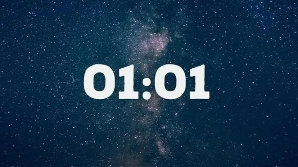 Con số 21:21 ý nghĩa là gì? Bí ẩn của sự trùng giờ trùng phút