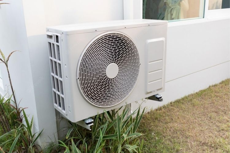 Có nên trang bị mái che cục nóng điều hòa và lưu ý khi sử dụng?