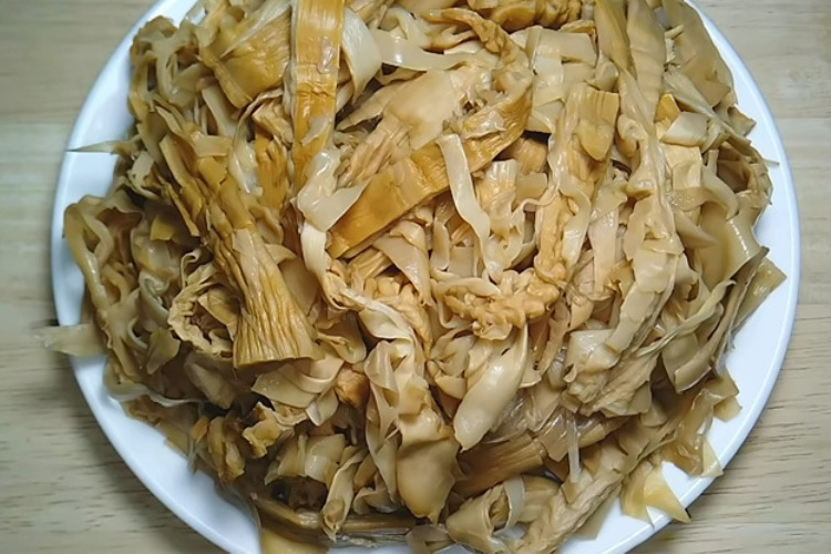 Cách sơ chế măng khô đơn giản mà giữ được hương vị tươi ngon