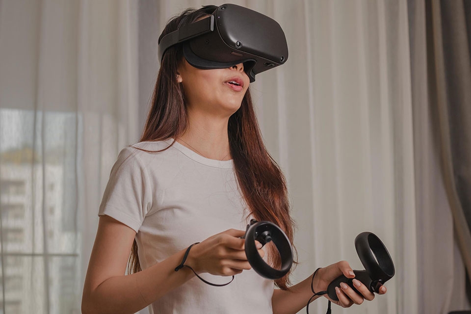 VR Kanojo: Trải nghiệm cuộc sống trên đảo cùng bạn gái ảo