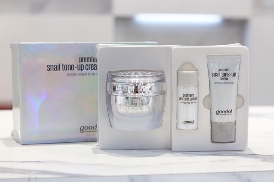 Kem ốc sên Hàn Quốc - Bí quyết dưỡng da sáng mịn của người Hàn