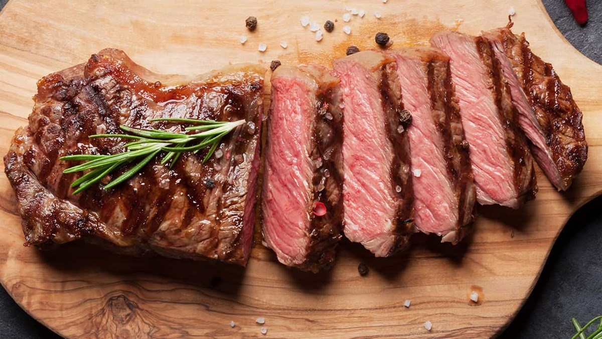 Medium Rare là gì? Các mức độ chín của món bít tết chuẩn Âu Mỹ