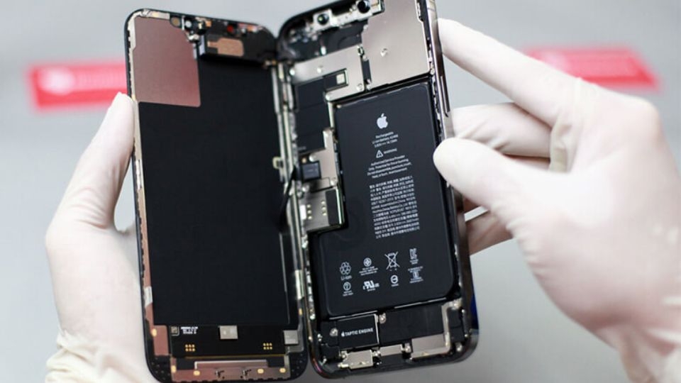 Thông tin về dung lượng pin iPhone 12 Pro và mẹo sử dụng bền bỉ