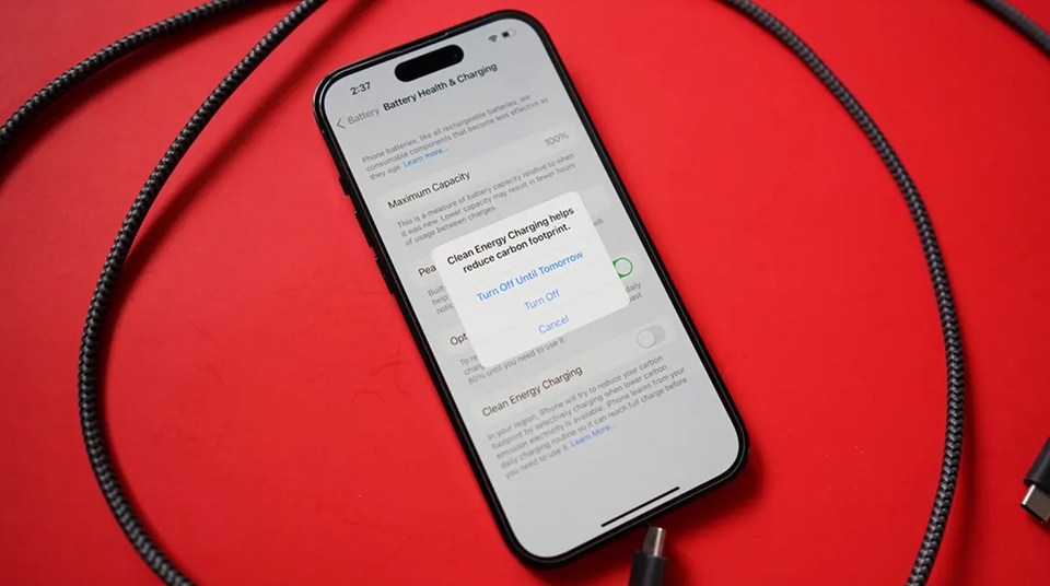Giải đáp: Tại sao khi sạc pin điện thoại iPhone bị nóng?
