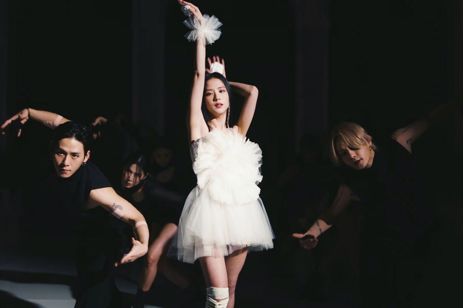 Lời bài hát Flower Lyrics cực chuẩn bản tiếng Hàn, tiếng Việt