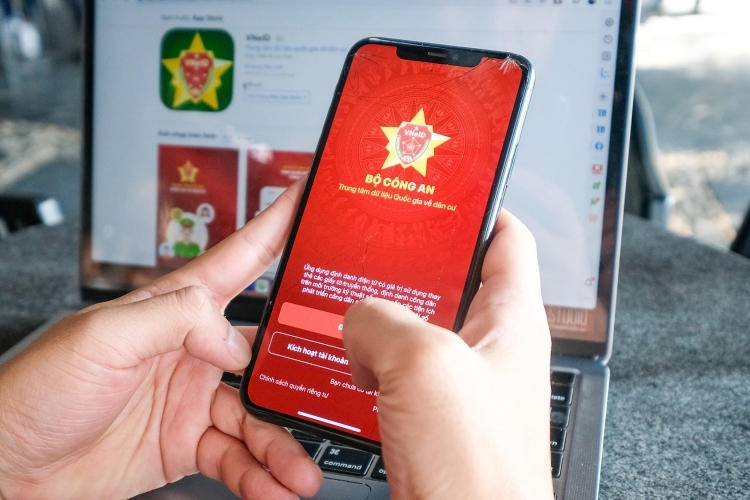 Mách bạn cách tìm số điện thoại từ CMND, Căn cước công dân