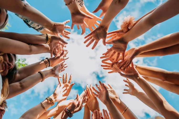 Gợi ý các câu Slogan team building cực độc đáo và ấn tượng