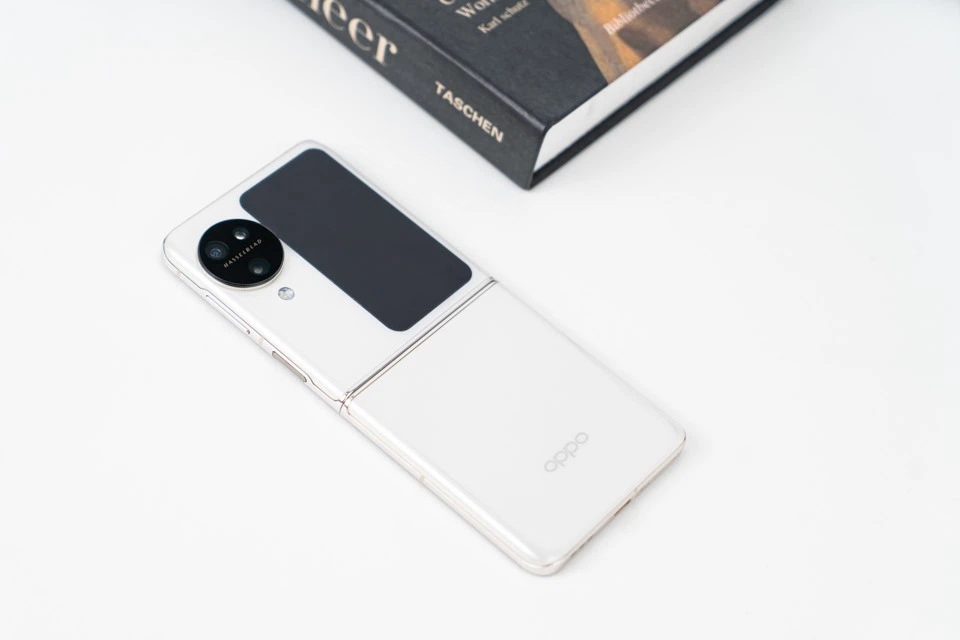 TOP 10 smartphone mini được nhiều người săn đón nhất 2024