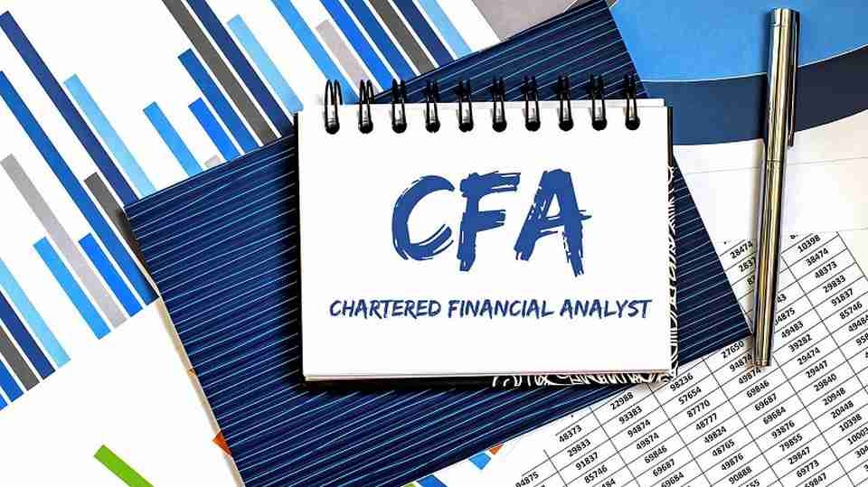 CFA là gì? Những điều cần biết về CFA trong ngành tài chính
