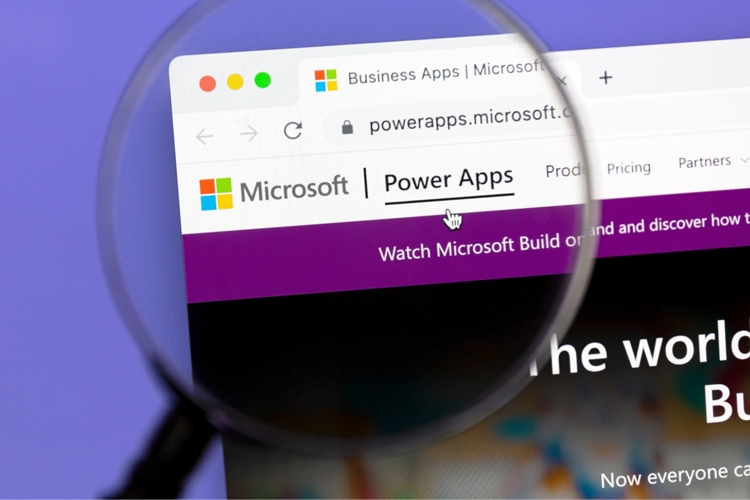 Microsoft PowerApps là gì và có lợi ích gì cho người dùng?