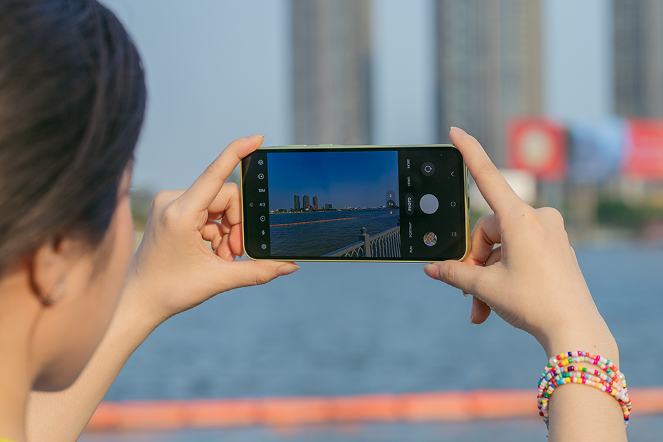 8 vũ khí giúp Samsung Galaxy A35 5G đốn tim GenZ