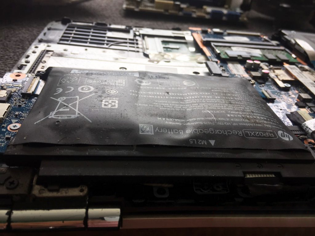 Thay pin laptop HP và những thông tin liên quan bạn nên biết