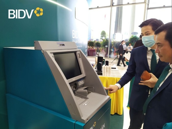 Hướng dẫn rút tiền ATM BIDV nhanh chóng cho người mới sử dụng