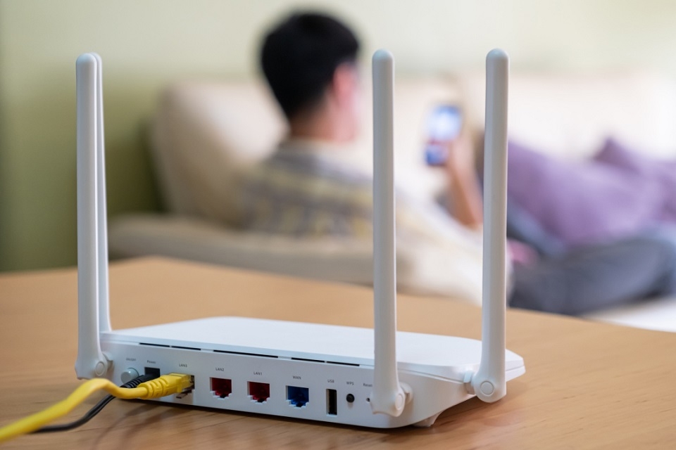 Sóng Wi-Fi mạnh nhưng vào mạng yếu: Nguyên nhân và cách xử lý