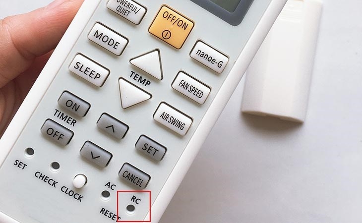 Cách reset remote máy lạnh chi tiết và đơn giản, ai cũng nên biết