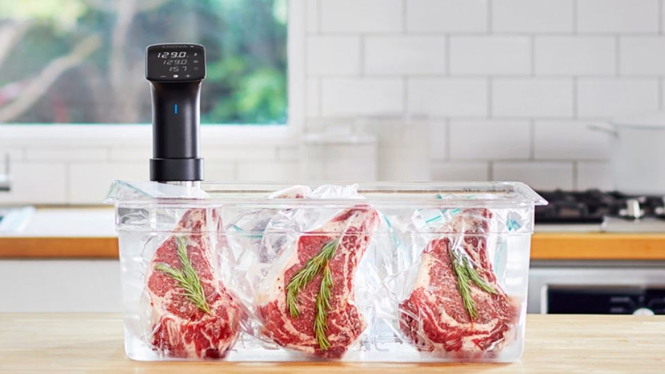 Tìm hiểu về kỹ thuật sous vide: Cách thực hiện và lợi ích