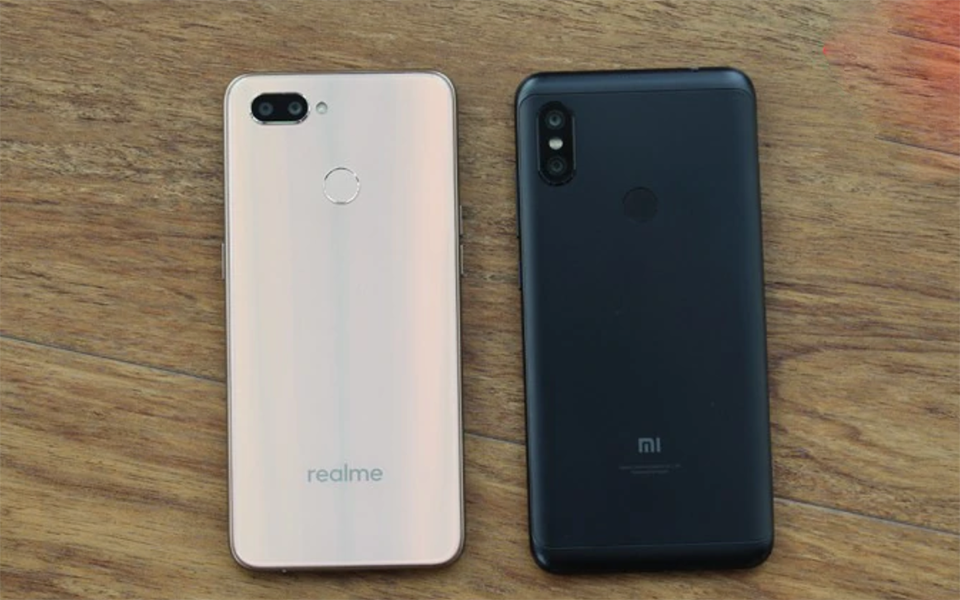 So sánh thiết kế giữa Realme U1 với Xiaomi Redmi Note 6 Pro