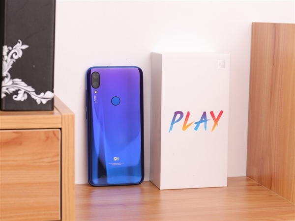 Trên tay Xiaomi Mi Play: thiết kế ấn tượng, mạnh mẽ
