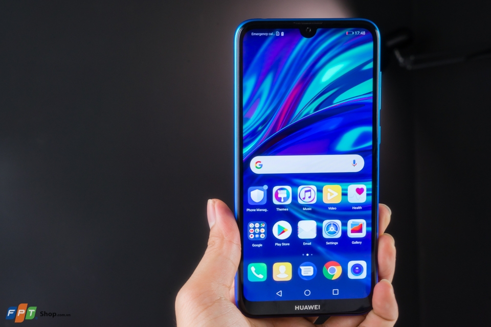 Trên tay Huawei Y7 Pro (2019): thiết kế "giọt nước"