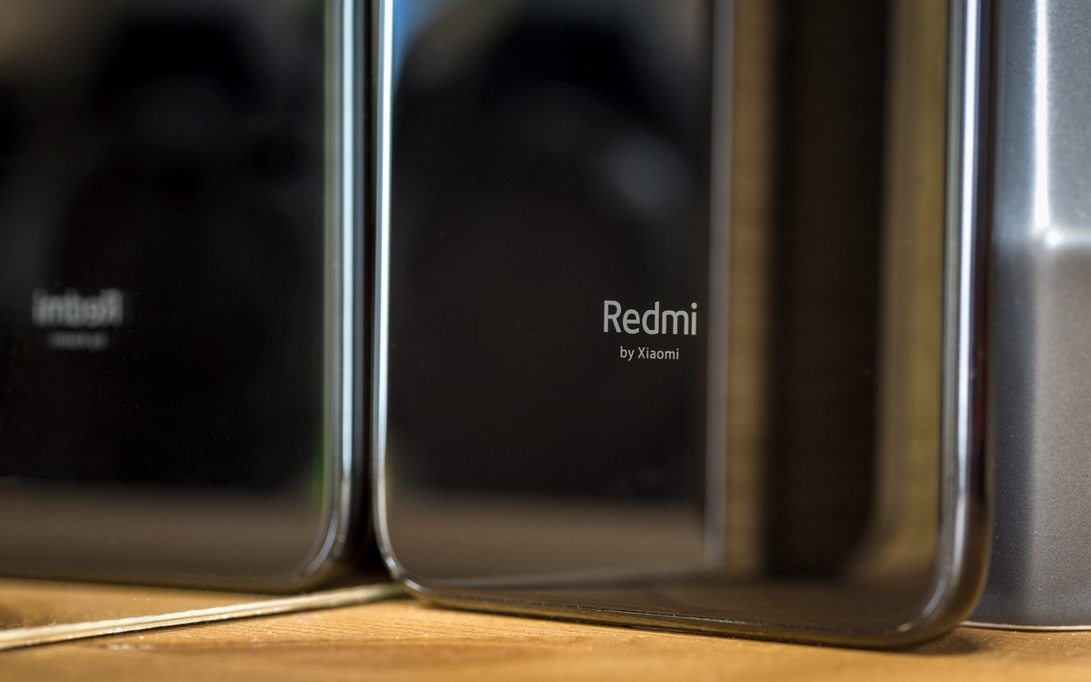 Mở hộp và đánh giá thiết kế Xiaomi Redmi Note 7