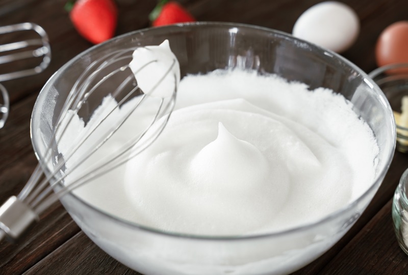 Bánh Pavlova: Cách làm món bánh ngon ngọt không cần bột mì