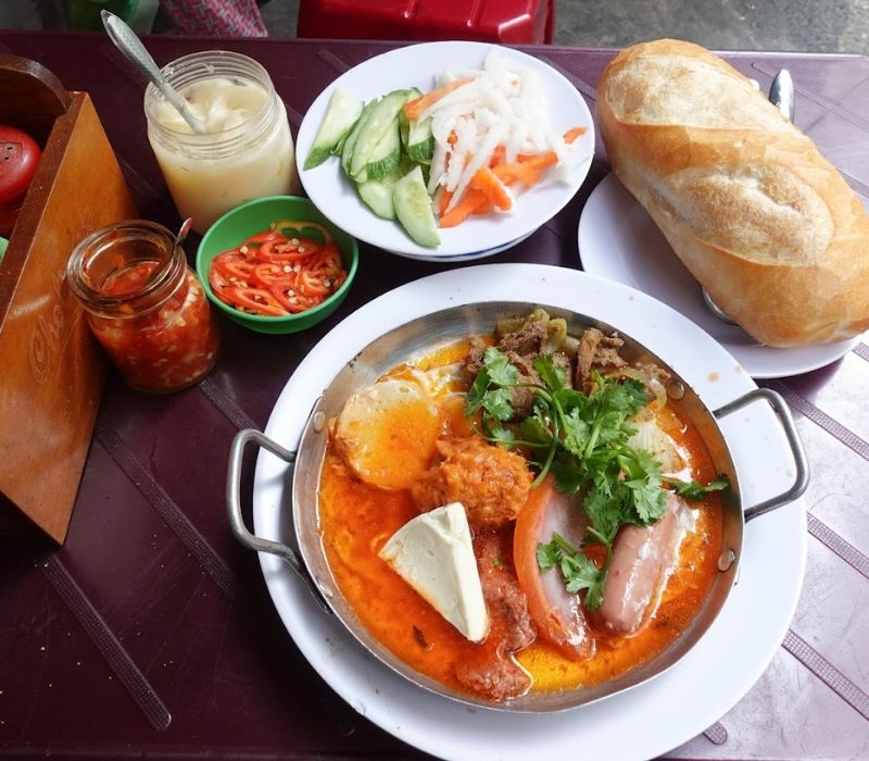 TOP quán bánh mì chảo Quận 1 ngon nhất, suất đầy đặn, vị đậm đà