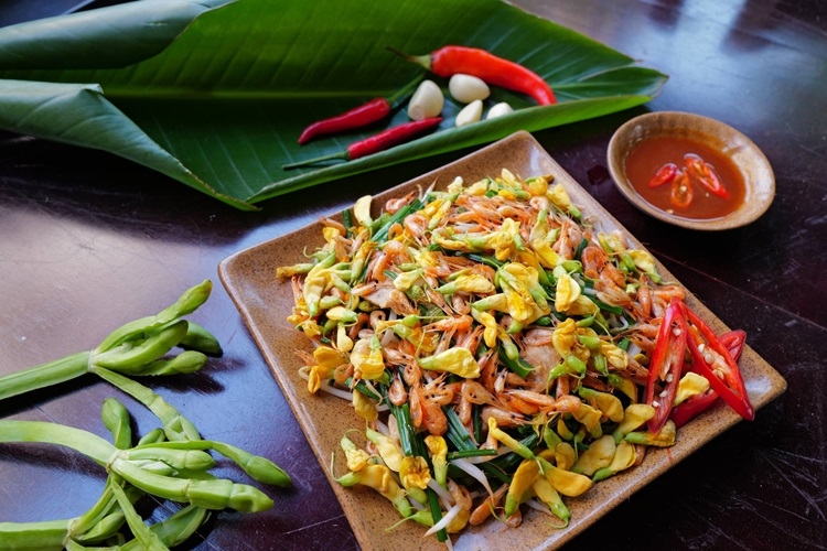 Bật mí 2 công thức chế biến bông điên điển xào hấp dẫn