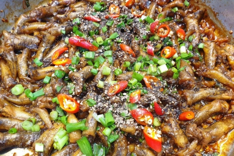 Cá bống trứng là cá gì? Bỏ túi cách làm cá bống trứng kho quẹt